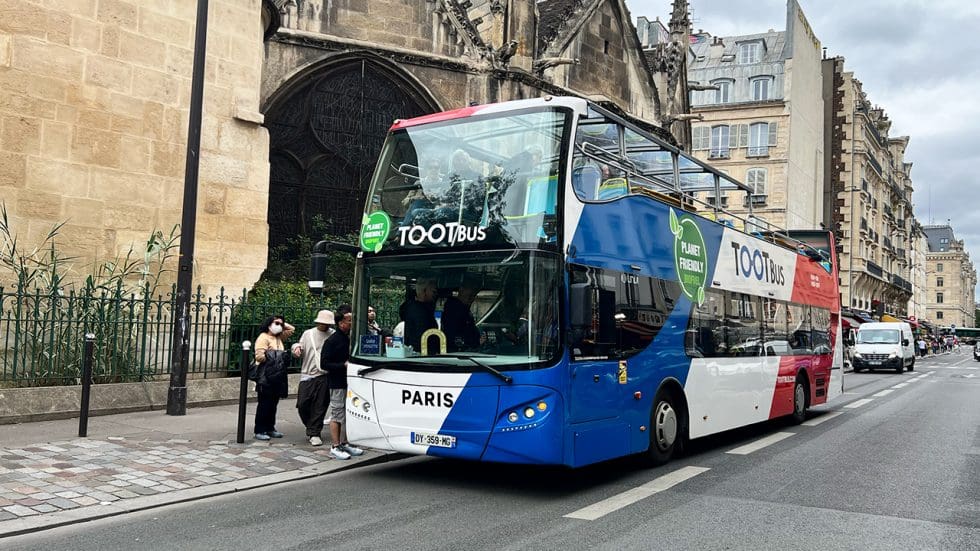 Bus turístico en París | Guía, costo y rutas 2025 🚌